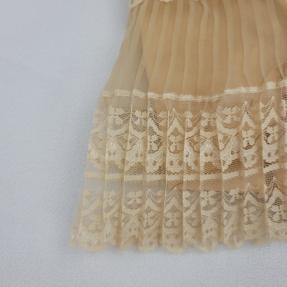 Louis Nichole | Holiday | Vtg Louis Nichole Porcelain Doll In Lace ...